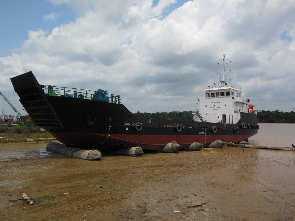 Inflate Heavy Lifting Balloons Ship Launching Airbags
